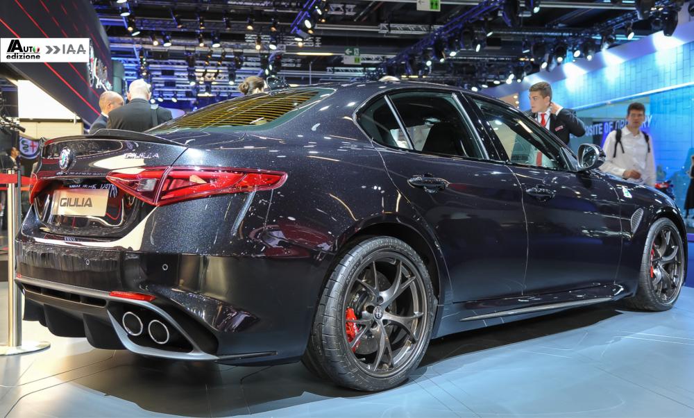 Alfa Romeo Giulia officieel snelste sedan ooit over de Nürburgring ...
